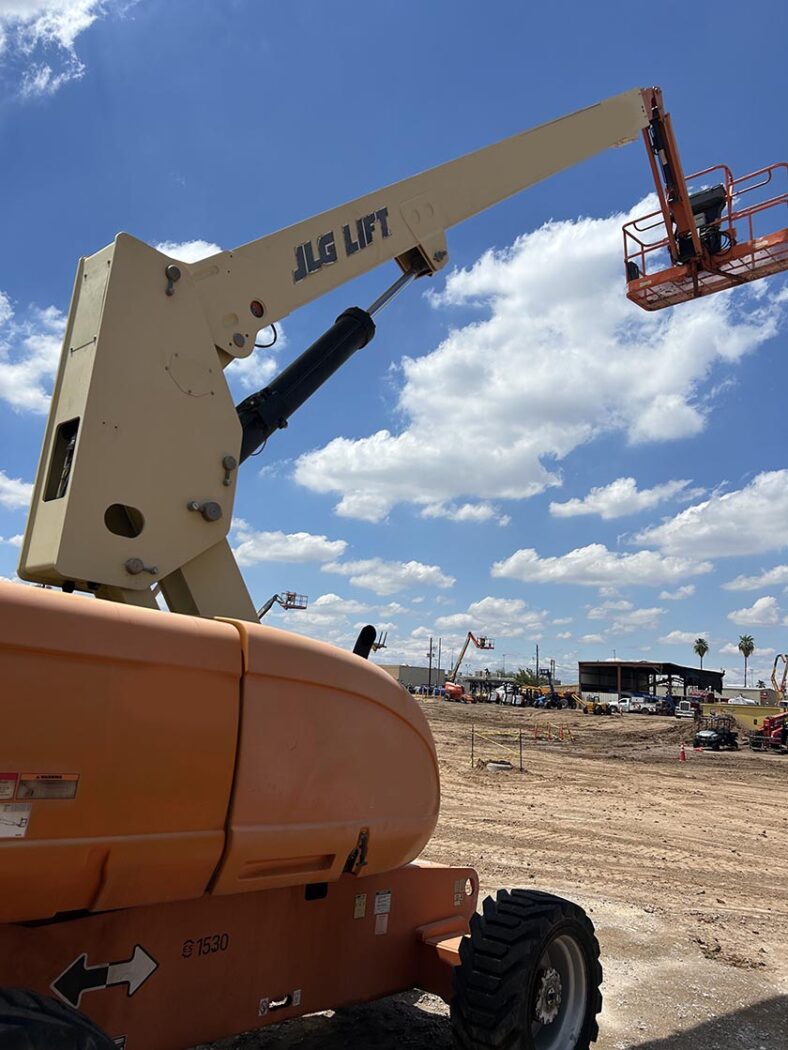 [Auction]: 2007 JLG 860SJ Boom Lift | est. 5,700 hours miles | used | CAG