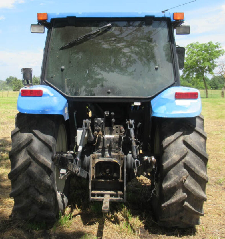 [Auction]: 2006 New Holland TL100A Tractor | est 3423 hours (May 2025 ...