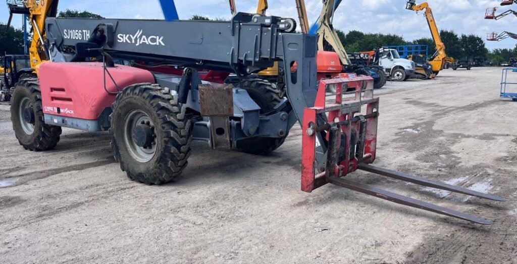 [Auction]: 2016 Skyjack SJ1056 TH Telehandler | est. 3,715 hours miles | used | CAG
