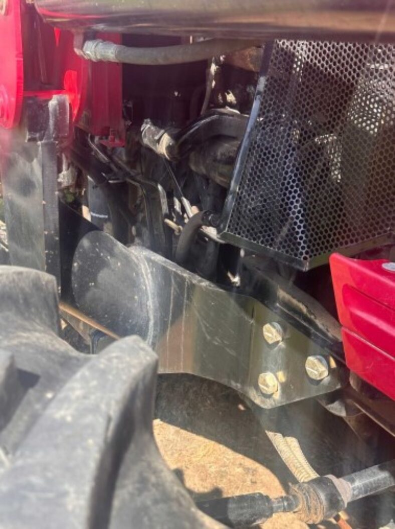 [Auction]: 2019 Mahindra 5555 Tractor with 5565 Loader | est. 240 hours ...