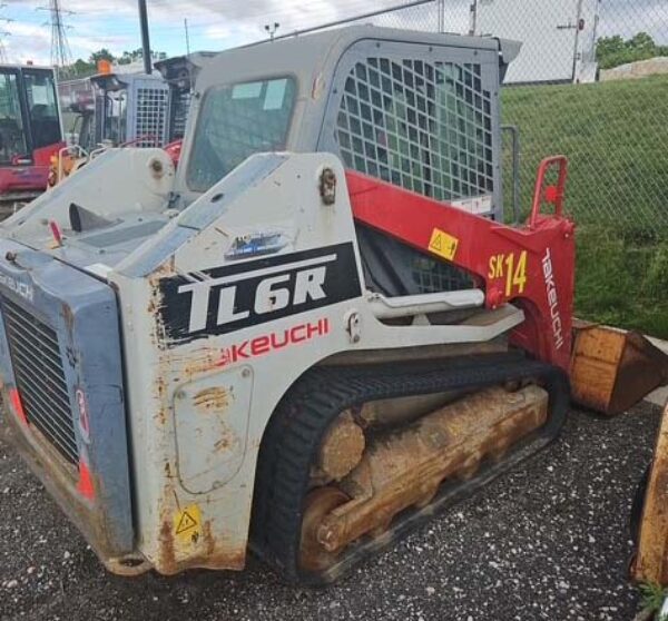 [Auction]: 2019 Takeuchi TL6R Skid Steer | est 2,055 miles | damaged | CAG