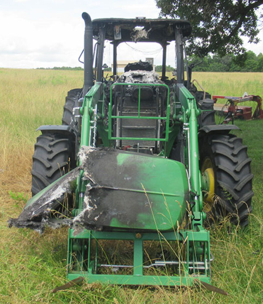 [Auction]: 2022 John Deere 6105E Tractor | est 600 hours miles ...