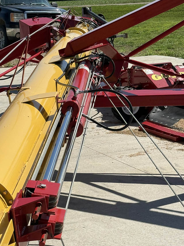 [Auction]: 2020 Westfield MKX13-114 Grain Auger | Kansas | damaged | CAG