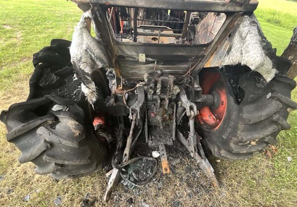 [Auction]: 2007 Kubota 9540 Tractor | Missouri | damaged | CAG