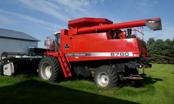 [Auction]: 1988 Massey Ferguson 8780 Combine | Engine hours est 3763 ...