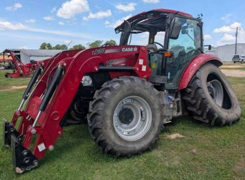 [Auction]: 2023 Case IH Farmall 110C Tractor | est. 326 hours miles | damaged | CAG