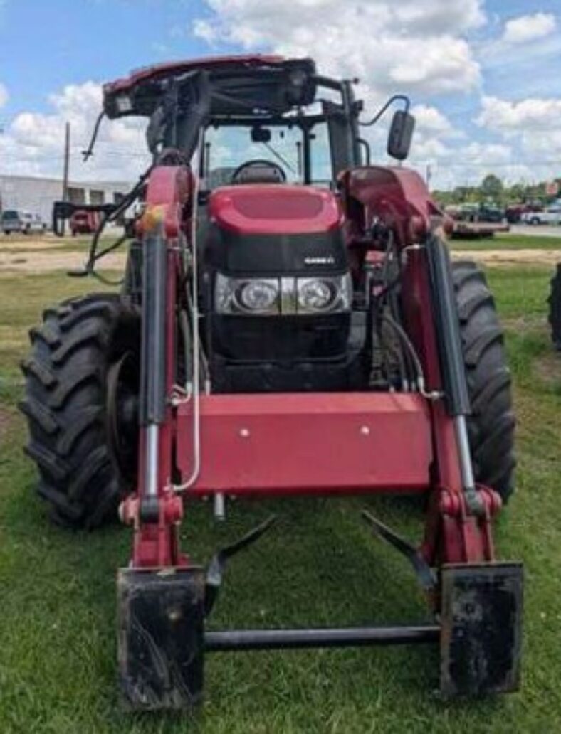 [Auction]: 2023 Case IH Farmall 110C Tractor | est. 326 hours miles | damaged | CAG
