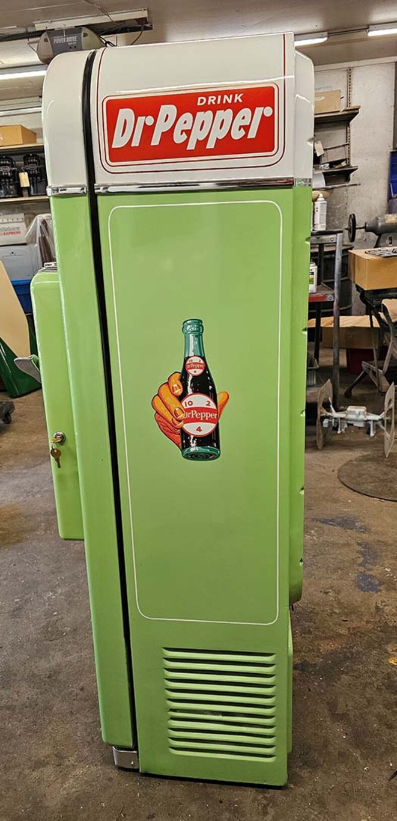 [Auction]: 1950s Dr Pepper Vendo 81 Model Soda Machine | Minnesota ...