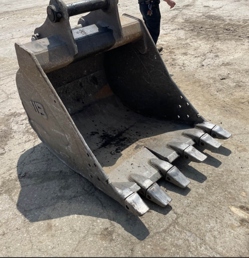 [Auction]: 2015 Werk Brau 250G 48” Excavator Bucket | Michigan ...