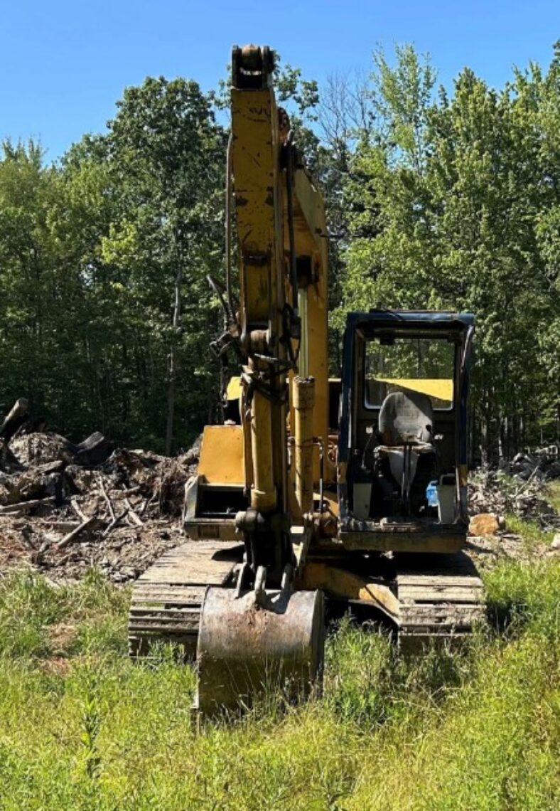 [Auction]: 1988 Komatsu PC80-3 Excavator | New York | damaged | CAG