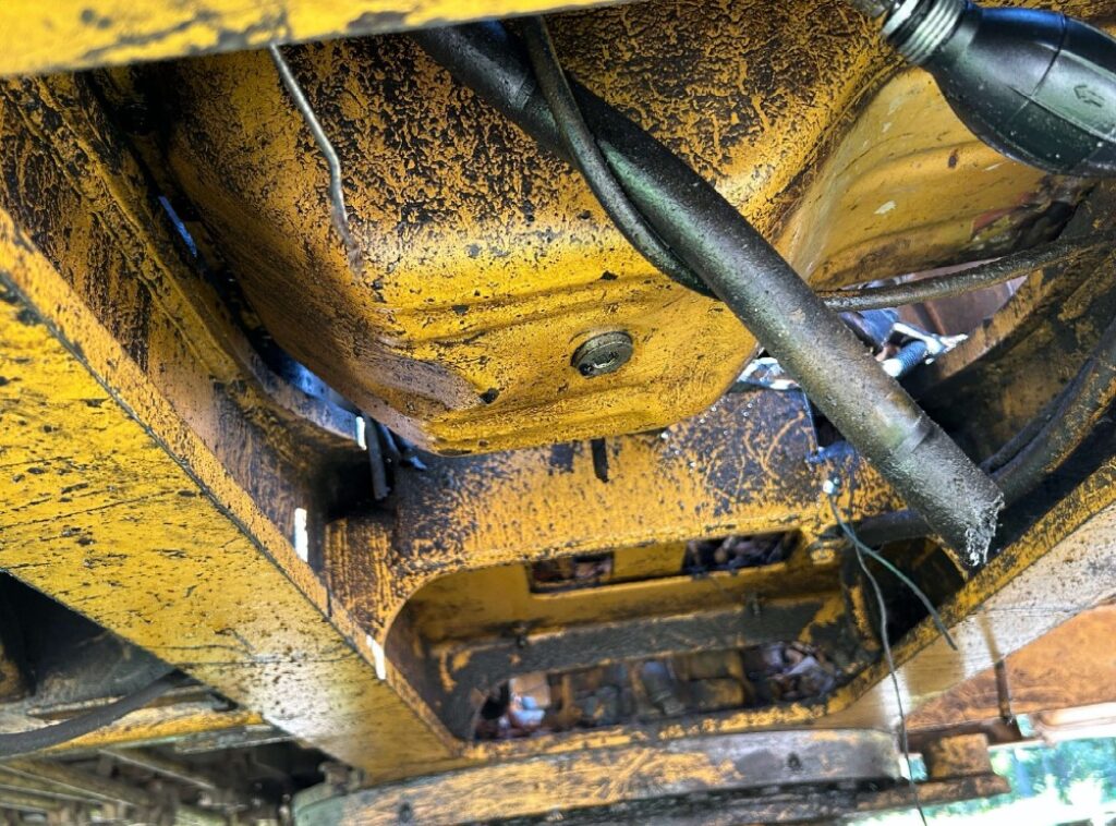 [Auction]: 1988 Komatsu PC80-3 Excavator | New York | damaged | CAG