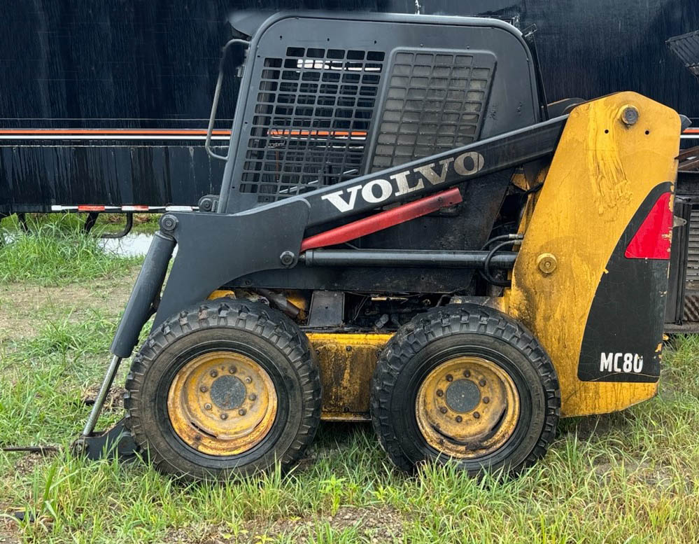 [Auction]: 2004 Volvo MC80 Skid Steer | est 1950 hours miles | damaged ...