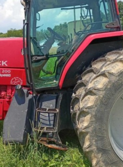 [Auction]: 2006 McCormick XTX200 Tractor | Pennsylvania | damaged | CAG