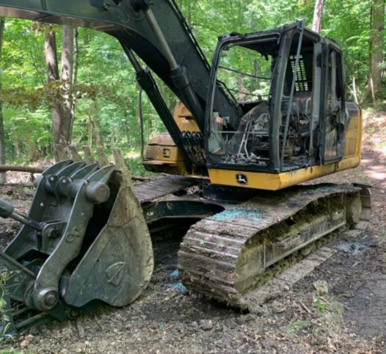 [Auction]: 2011 John Deere 160D LC Excavator | est 4,100 hours miles ...