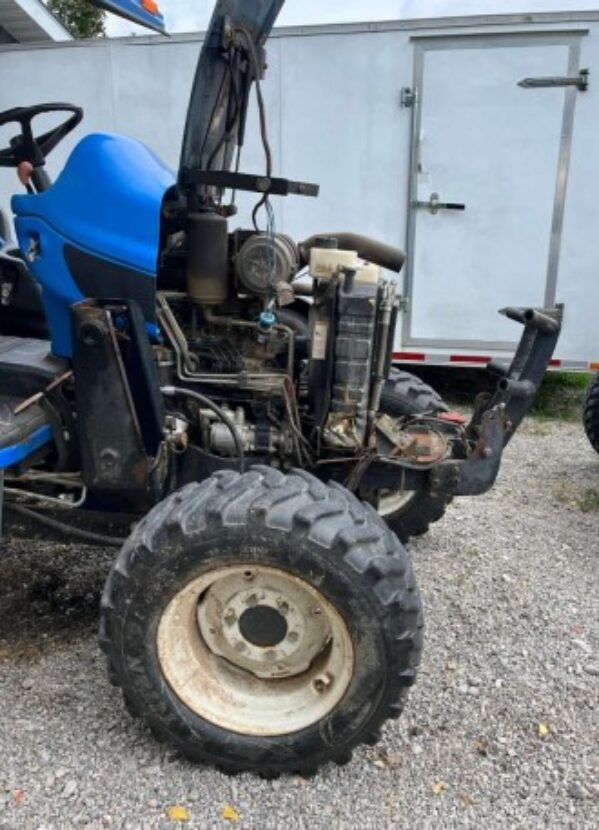 [Auction]: 2004 New Holland TC40DA Tractor | est. 1,100 hours miles ...