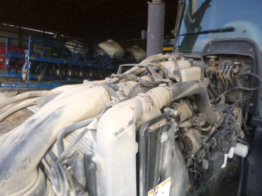[Auction]: 2009 Agco RT155A Tractor | Est 6,000 hours miles | damaged | CAG