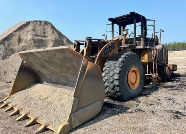 [Auction]: 2011 Case 1221E Wheel Loader | NWT, Canada | damaged | CAG