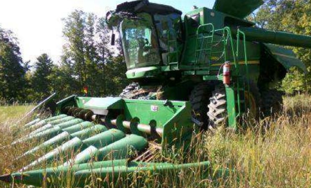 [Auction]: 2012 John Deere s680 Combine | Engine Hours: est. 2,529 ...