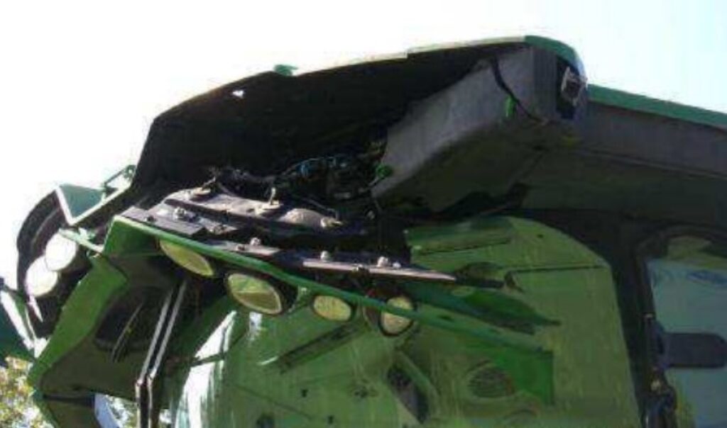 [Auction]: 2012 John Deere s680 Combine | Engine Hours: est. 2,529 ...