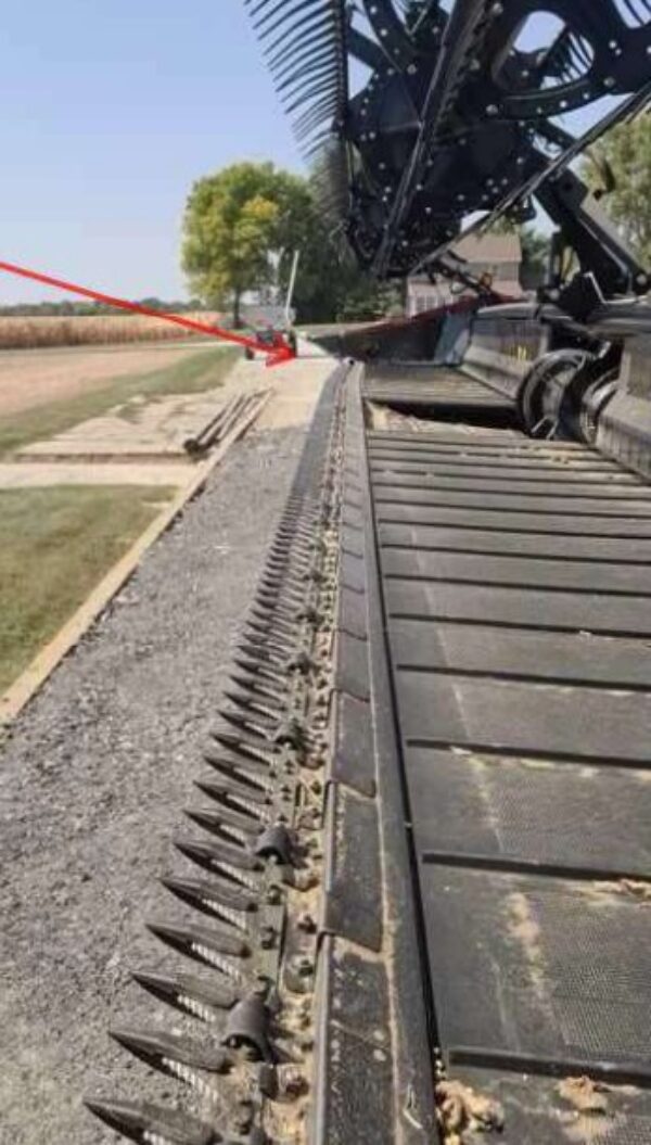 [Auction]: 2017 MacDon FD75 Header-40’ | Indiana | damaged | CAG