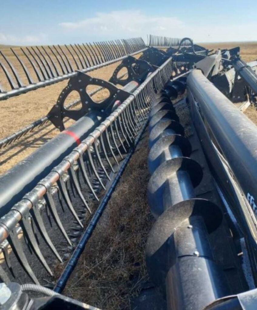 [Auction]: 2018 MacDon FD140 Flexdraper Header | Montana | damaged | CAG