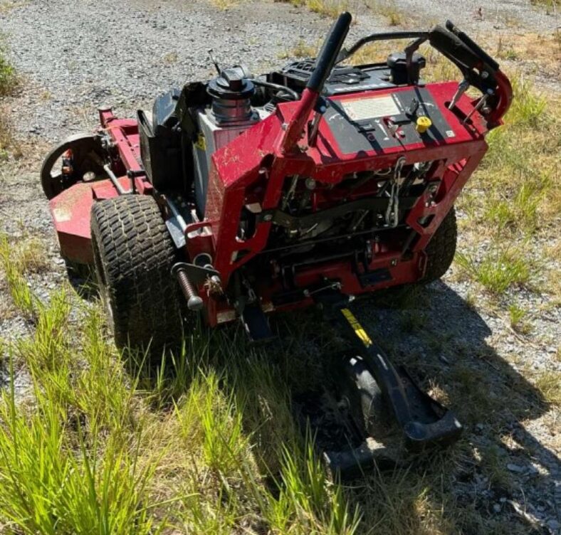 [Auction]: 2023 Ferris FW 45 52” Mower | est. 386 hours miles | damaged ...