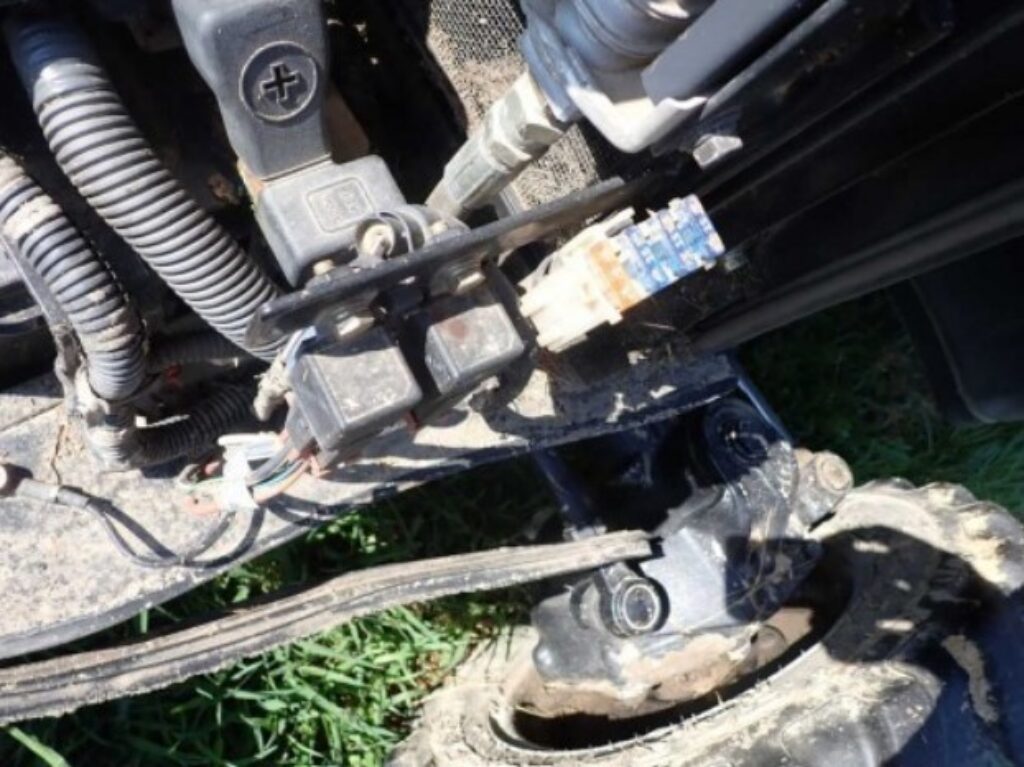 [Auction]: Case IH Farmall 30C Tractor | Missouri | damaged | CAG