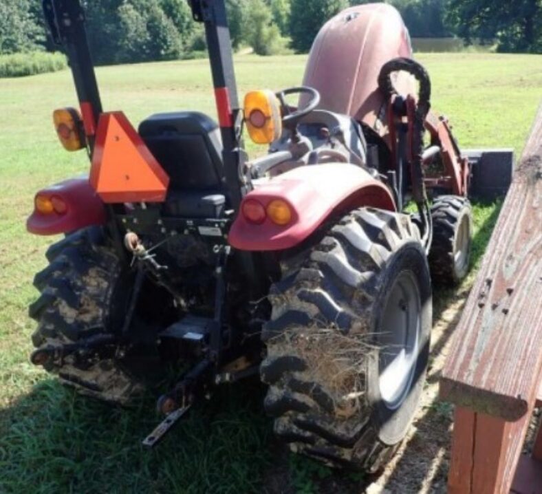 [Auction]: Case IH Farmall 30C Tractor | Missouri | damaged | CAG