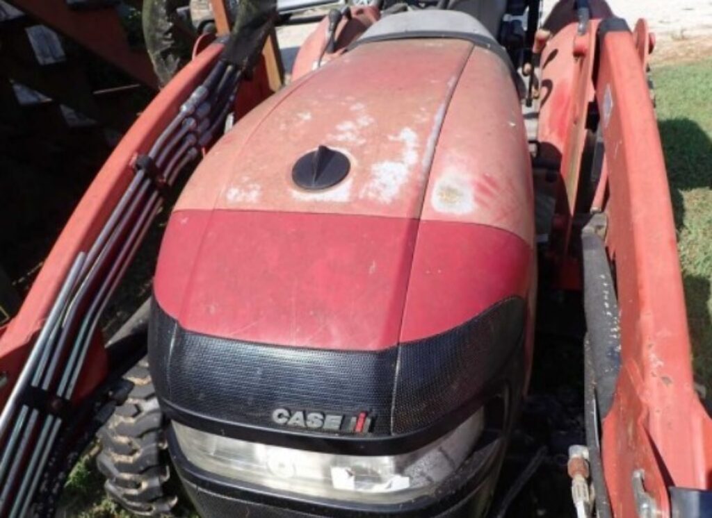 [Auction]: Case IH Farmall 30C Tractor | Missouri | damaged | CAG