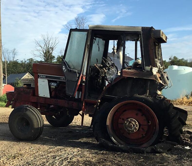 [Auction]: Case IH 1486 Tractor | South Dakota | damaged | CAG