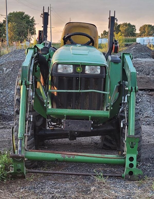 [Auction]: 2014 John Deere 3038E Tractor | est 600 hours miles ...