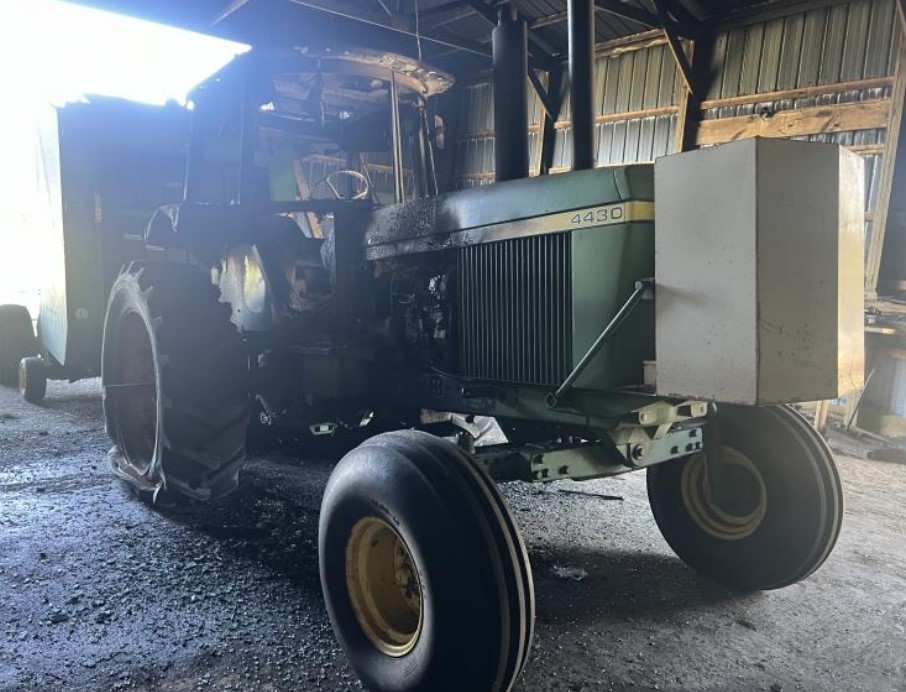 [Auction]: John Deere 4430 Tractor | South Dakota | damaged | CAG