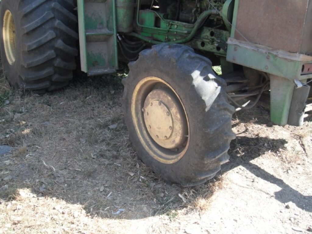 [Auction]: 1975 John Deere 5400 Chopper | est. 5173 hours miles ...