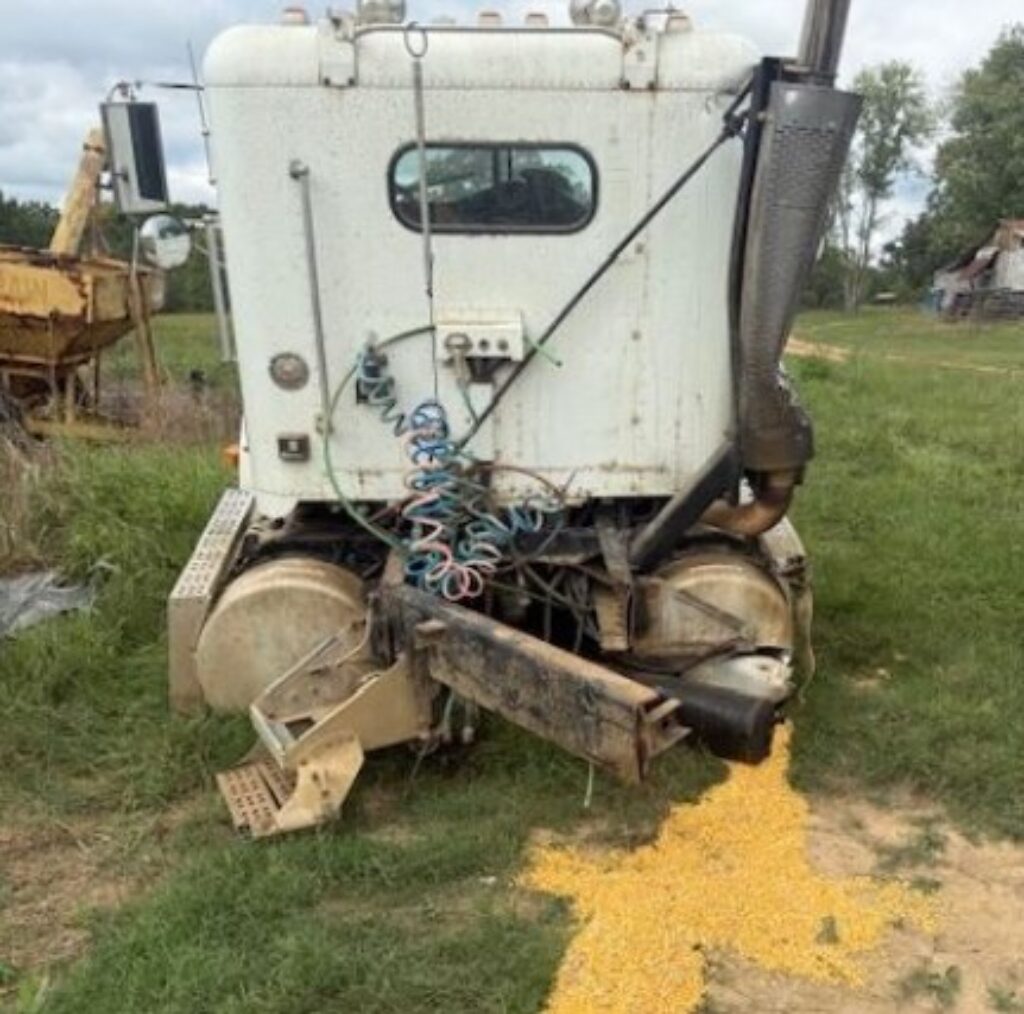 [Auction]: 1997 Freightliner Med. Conventional Tractor | VIN ...