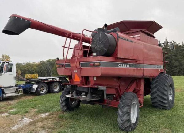 [Auction]: 1998 CASE IH 2366 Combine | Engine hours: est 4469 ...