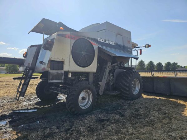 [Auction]: 2008 Gleaner R65 Combine | Illinois | damaged | CAG