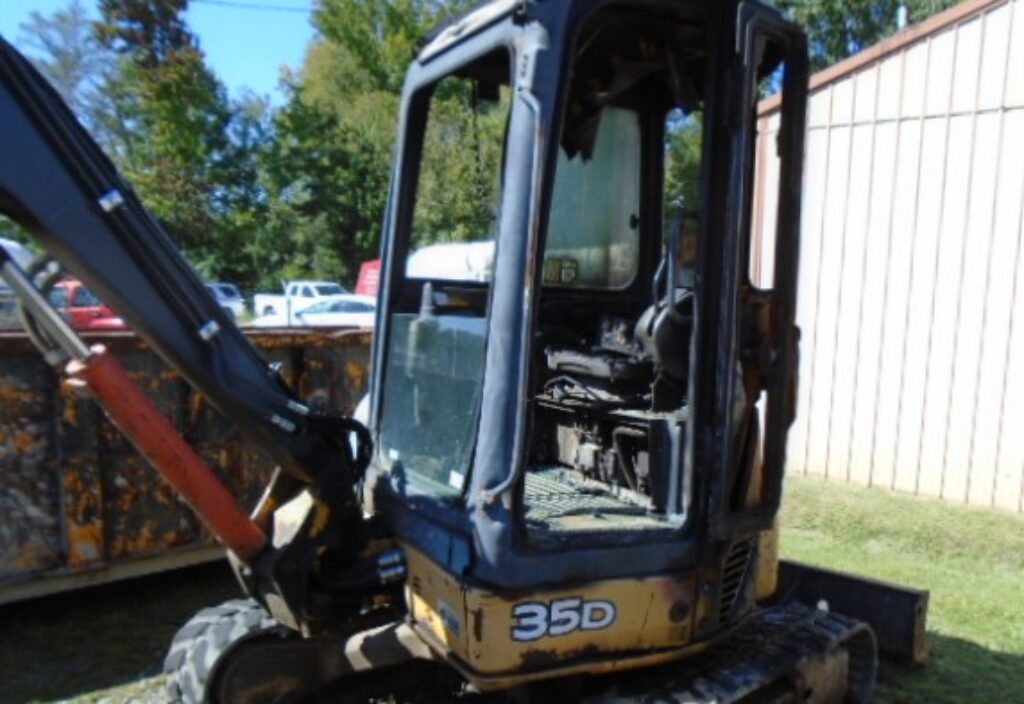 [Auction]: 2008 John Deere 35D Excavator | Maryland | damaged | CAG