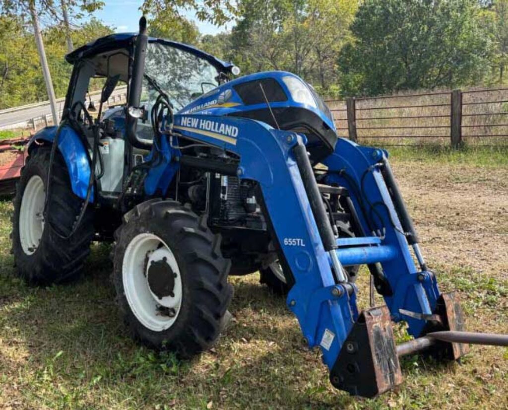 [Auction]: 2012 New Holland T4.75 Tractor | est. 2,000 hours miles ...