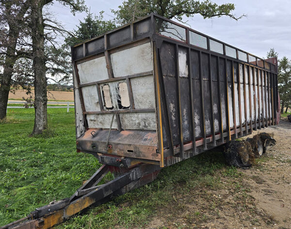 [Auction]: 2013 Meyer Boss Forage Box- 24' | Iowa | damaged | CAG