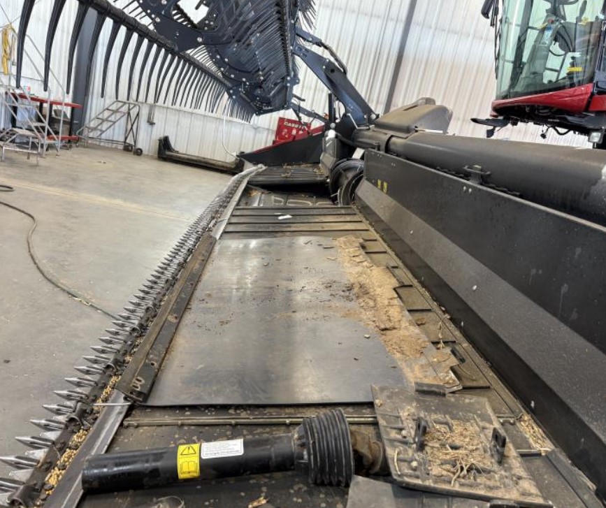 [Auction]: 2016 MacDon FD75 Flexdraper Header | Nebraska | damaged | CAG