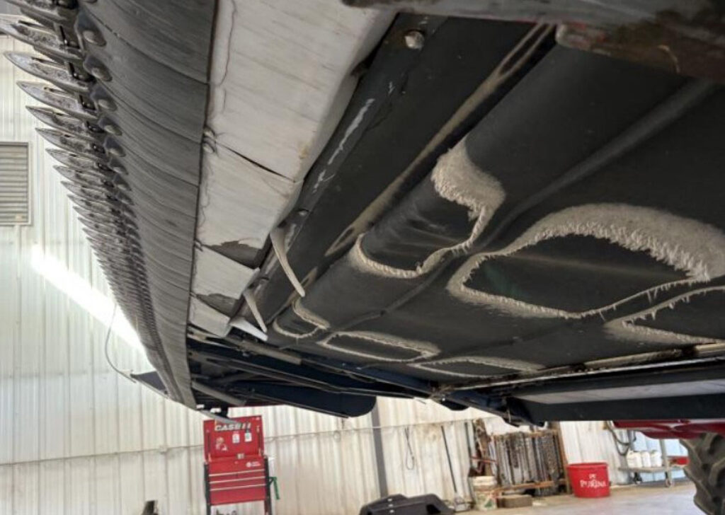 [Auction]: 2016 MacDon FD75 Flexdraper Header | Nebraska | damaged | CAG
