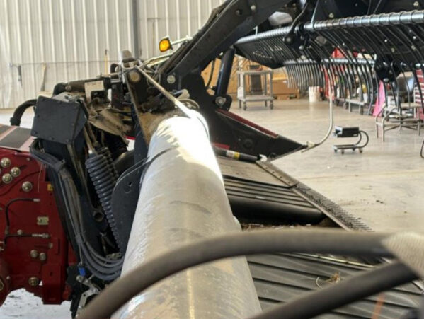 [Auction]: 2016 MacDon FD75 Flexdraper Header | Nebraska | damaged | CAG