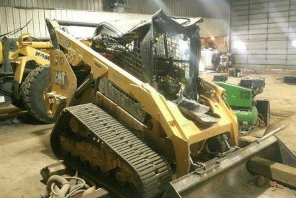 [Auction]: 2021 Caterpillar 289D3 Skid Steer | Iowa | damaged | CAG