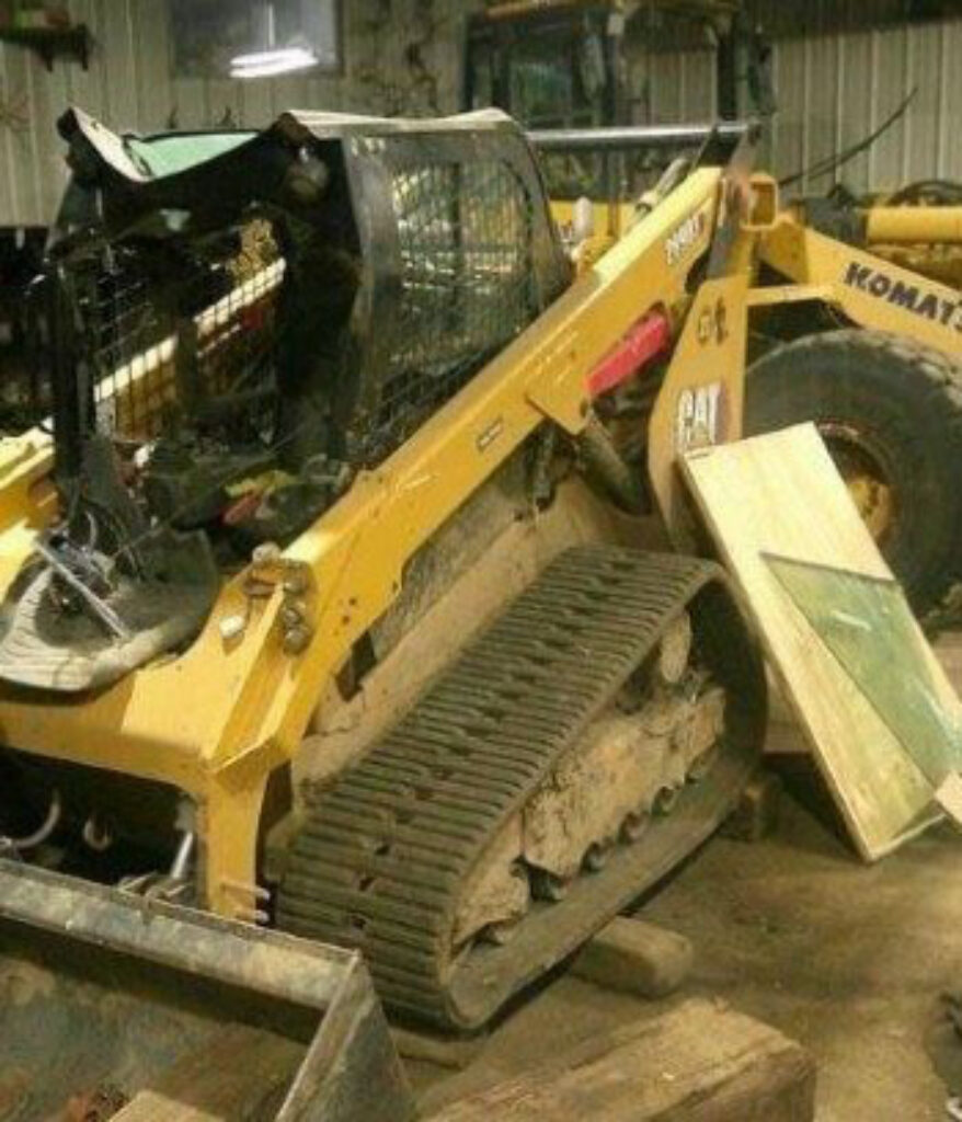 [Auction]: 2021 Caterpillar 289D3 Skid Steer | Iowa | damaged | CAG
