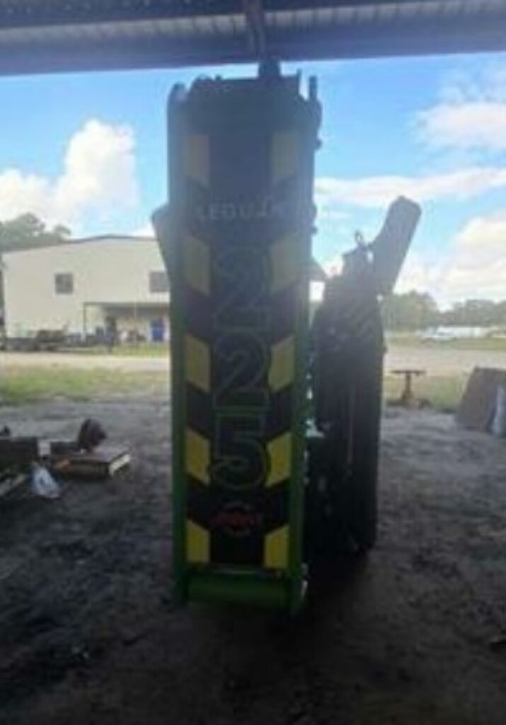 [Auction]: 2024 Leguan 225 Tracked Lift | est. 442 hours miles ...