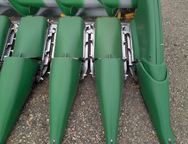 [Auction]: 2018 John Deere 718C Corn Header | North Dakota | damaged | CAG