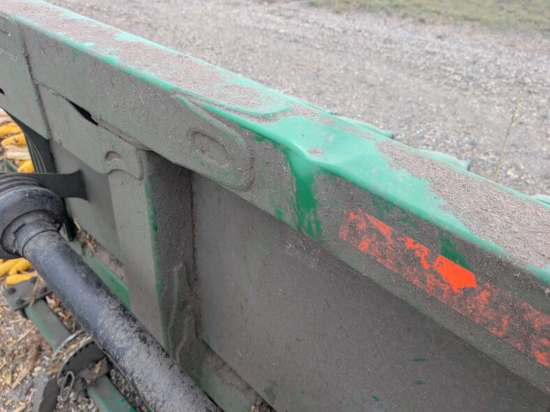 [Auction]: 2018 John Deere 718C Corn Header | North Dakota | damaged | CAG