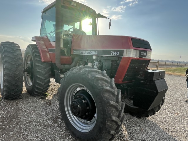 [Auction]: 1988 Case IH 7140 Tractor | est. 6,815 hours miles | damaged ...