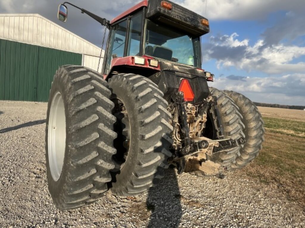 [Auction]: 1988 Case IH 7140 Tractor | est. 6,815 hours miles | damaged ...