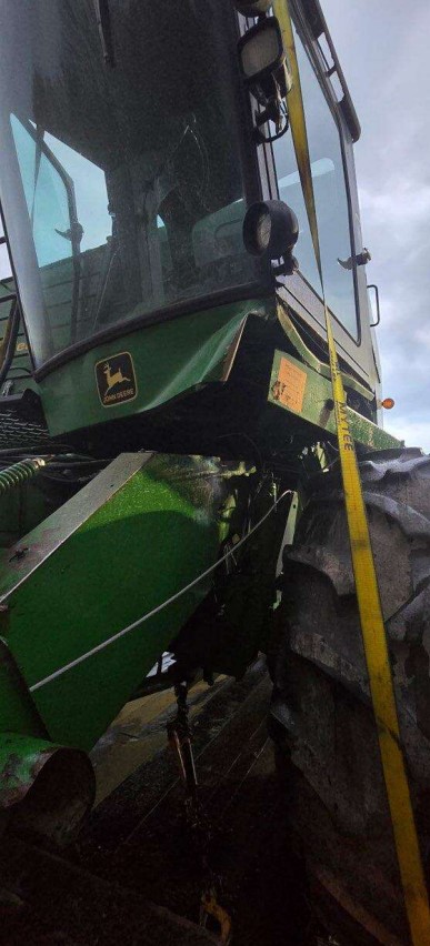 [Auction]: 1989 John Deere 6620 Side Hill Combine | est. 5,618 hours ...